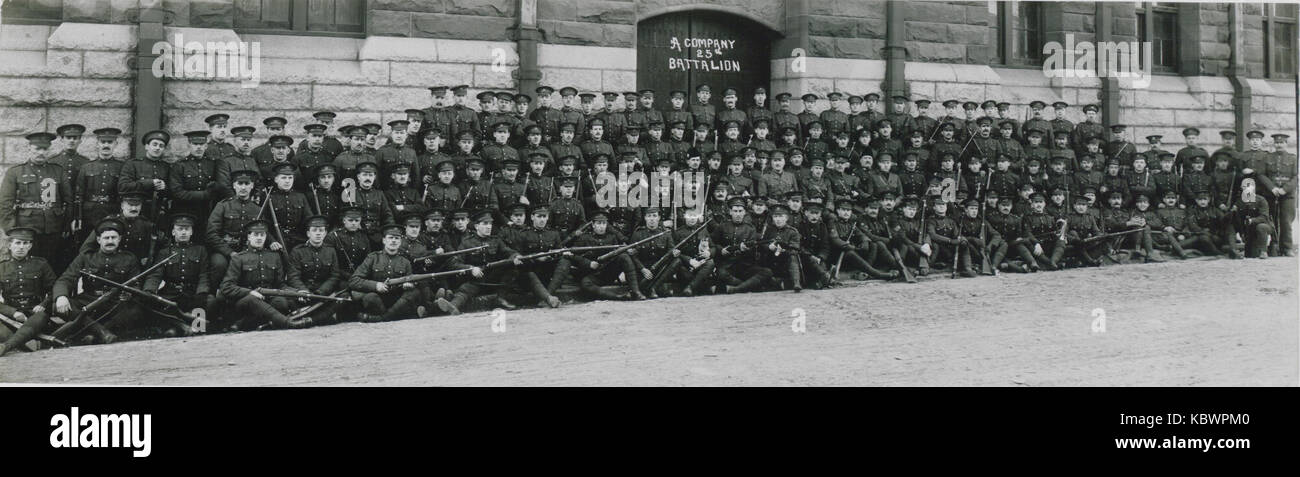 Canada first world war uniform hi-res stock photography and images - Alamy