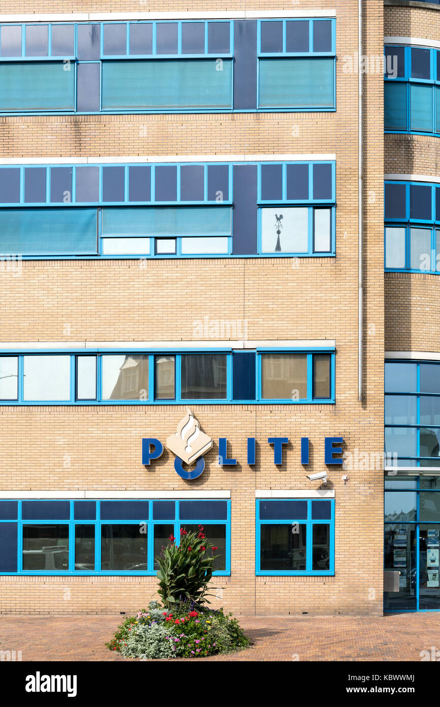 Police station facade hi-res stock photography and images - Alamy