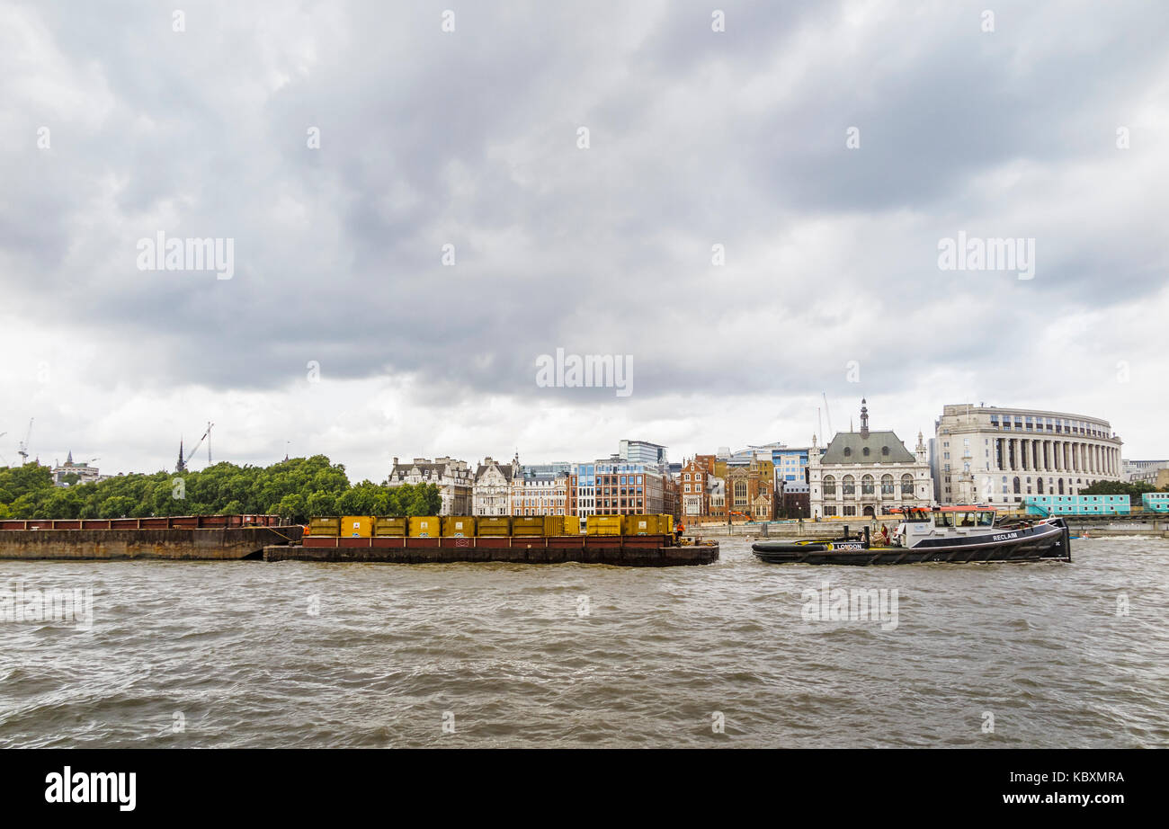 Waterway transport: CORY Riverside Energy tug 'Reclaim' pulling a barge ...