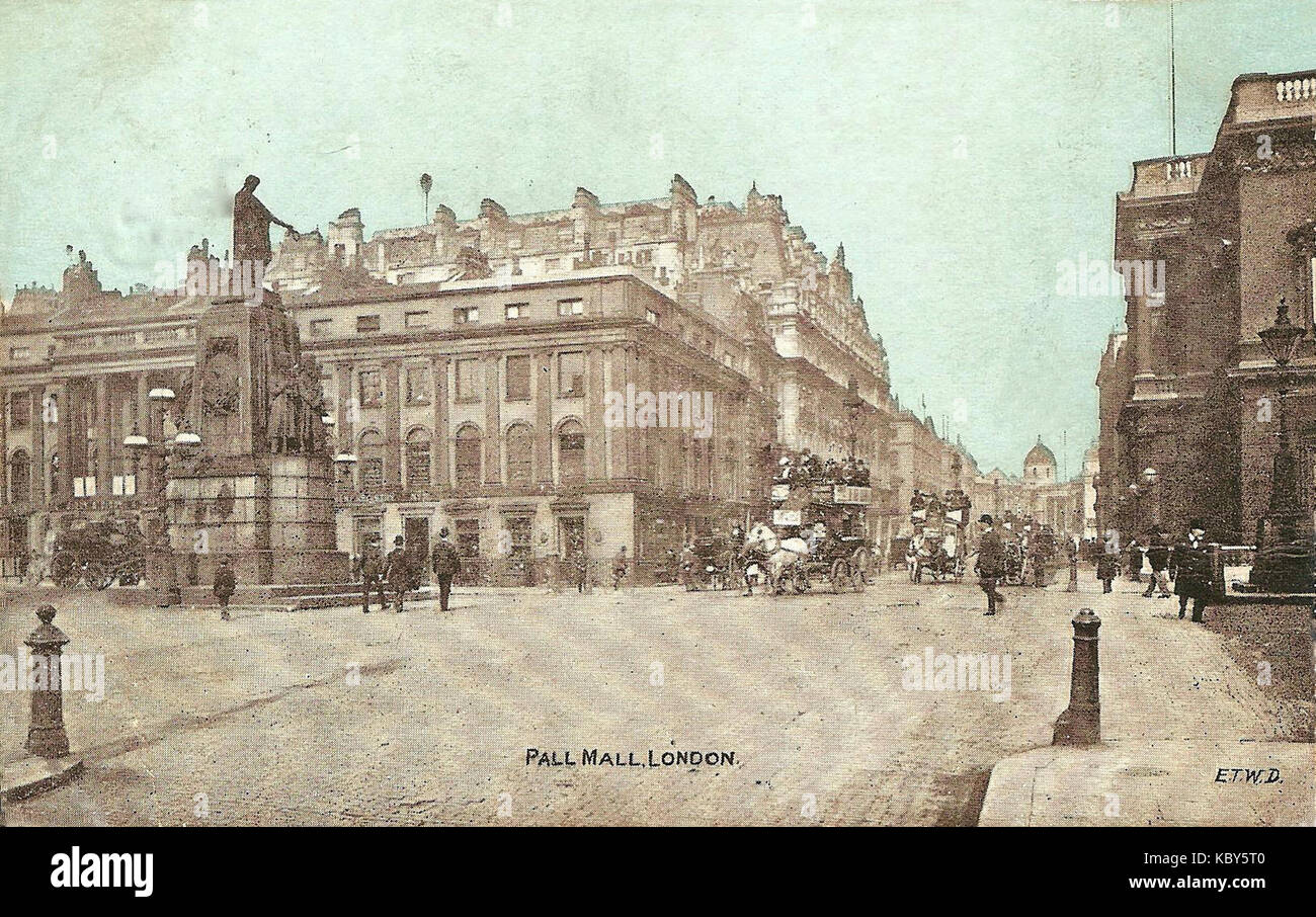 Pall mall view hi-res stock photography and images - Alamy