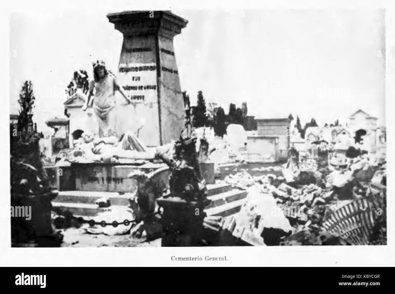This image from Cementerio in 1918 captures a cemetery scene from the ...