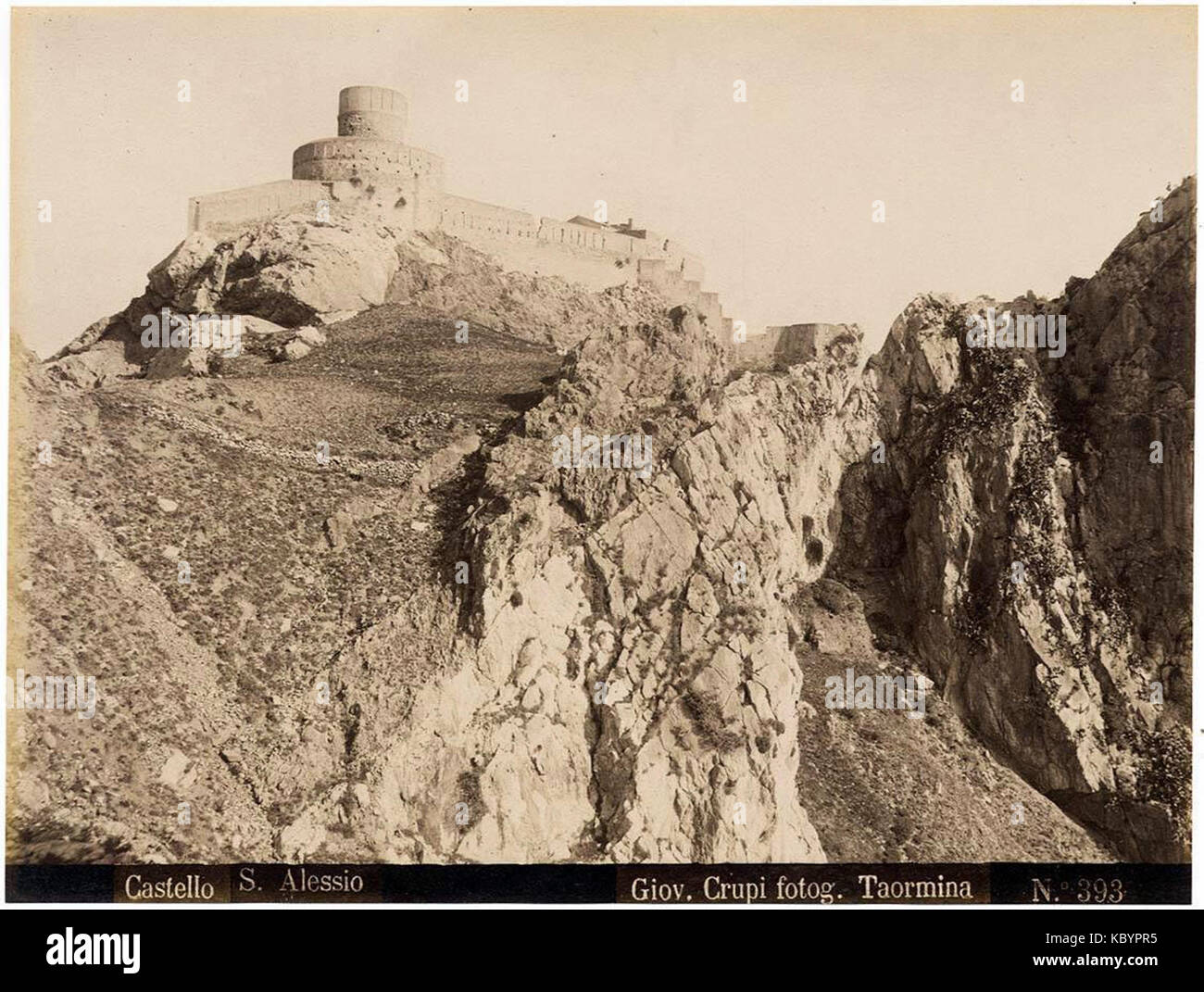 Crupi, Giovanni (1849 1925) n. 0393 Castello S. Alessio Stock Photo - Alamy