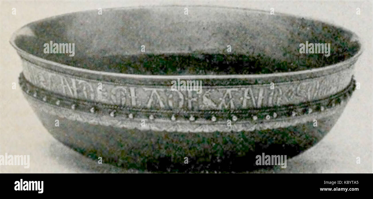 EB1911 Plate Braikenbridge Mazer Bowl Stock Photo - Alamy