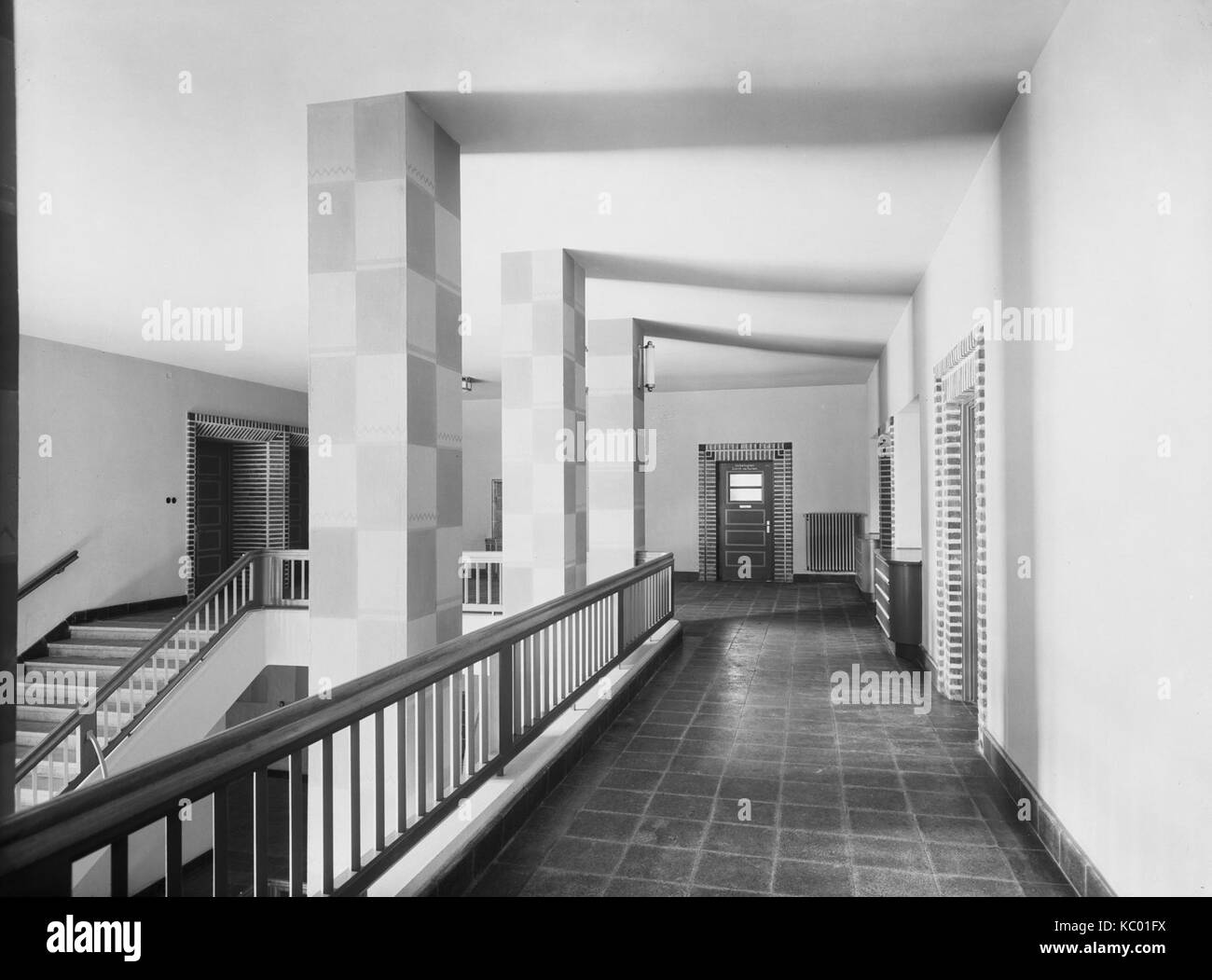 A photograph of the HANSif352 School in Langenhorn, Germany, showing ...