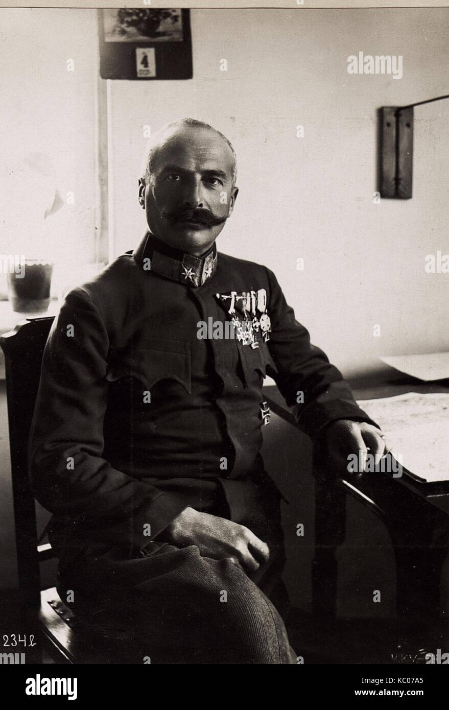 Wwii german officer portrait hi-res stock photography and images - Alamy