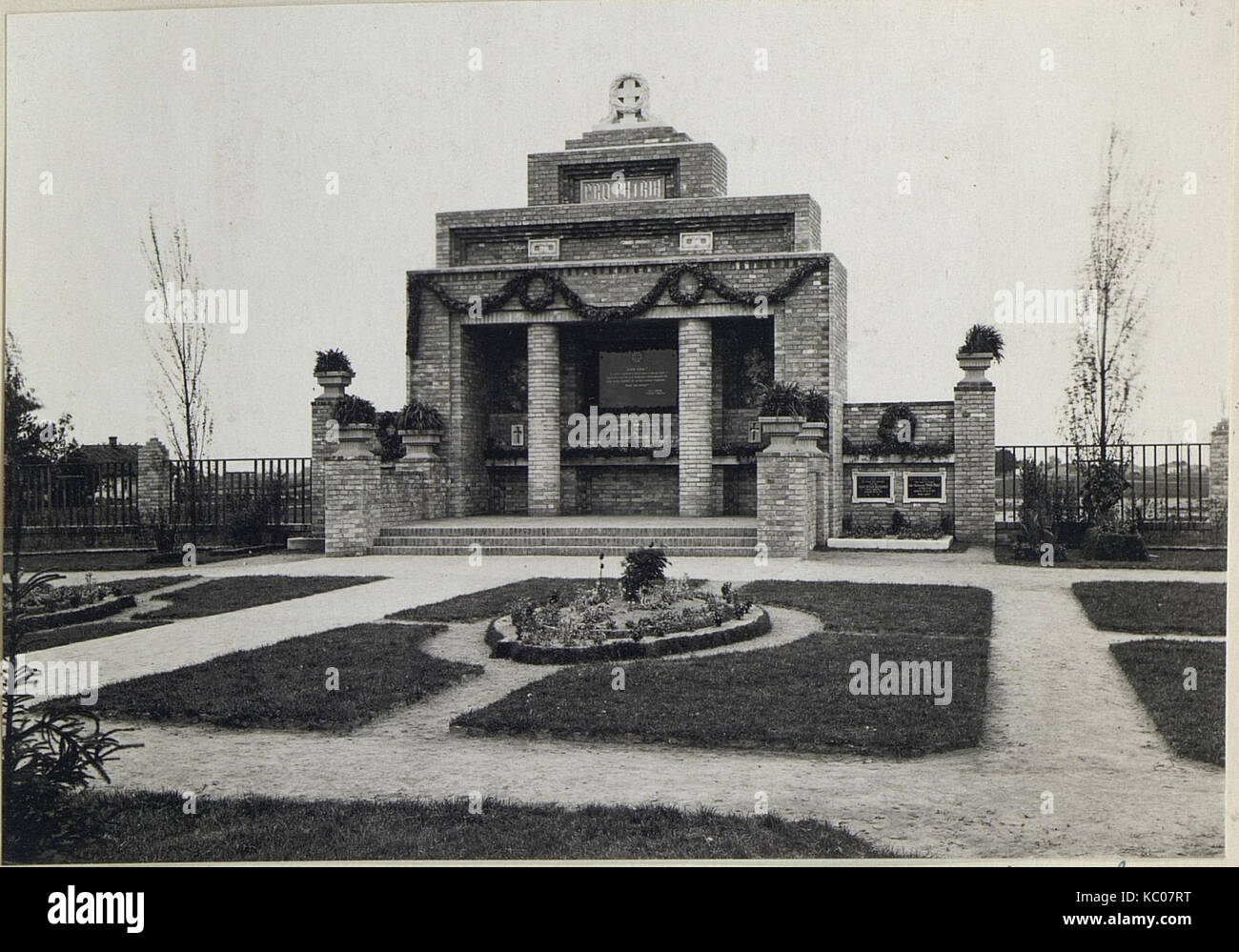 Historical military drawing hi-res stock photography and images - Alamy