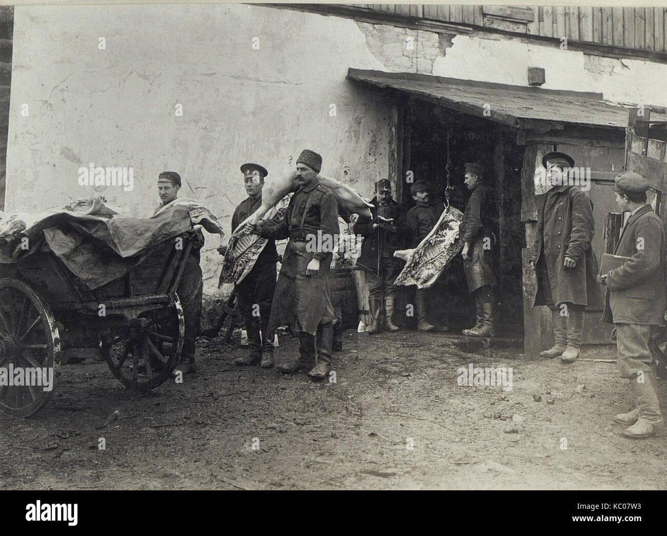 An image depicting prisoners of war and soldiers returning from ...
