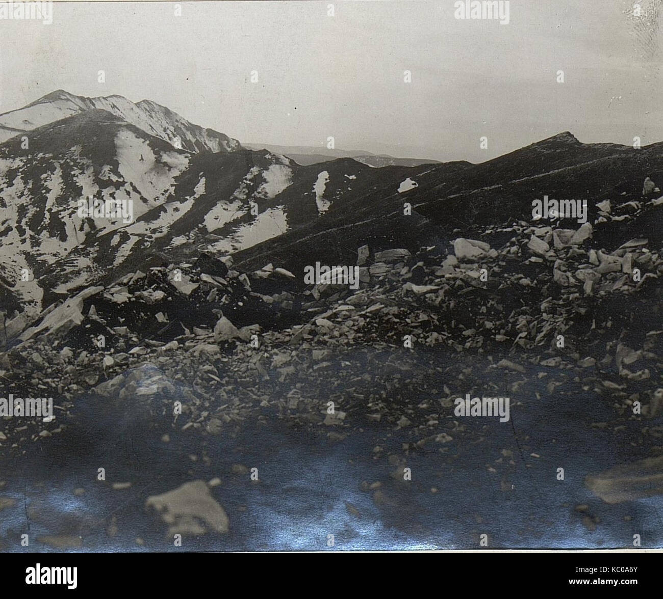 Soldiers capturing scenes hi-res stock photography and images - Alamy