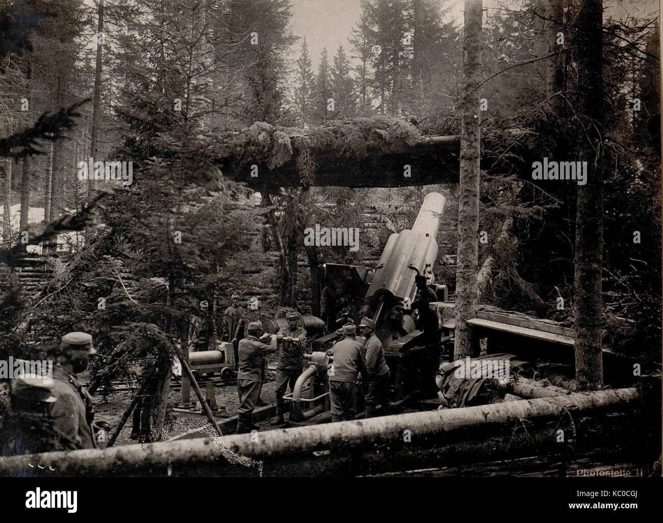 Lusern. 38 cm Haubitze im Elevieren. (BildID 15637208 Stock Photo - Alamy