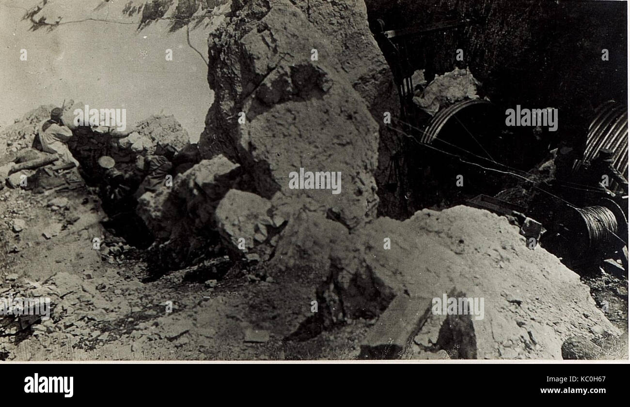 This image depicts a Fernsignalstation (a signaling station) with a ...