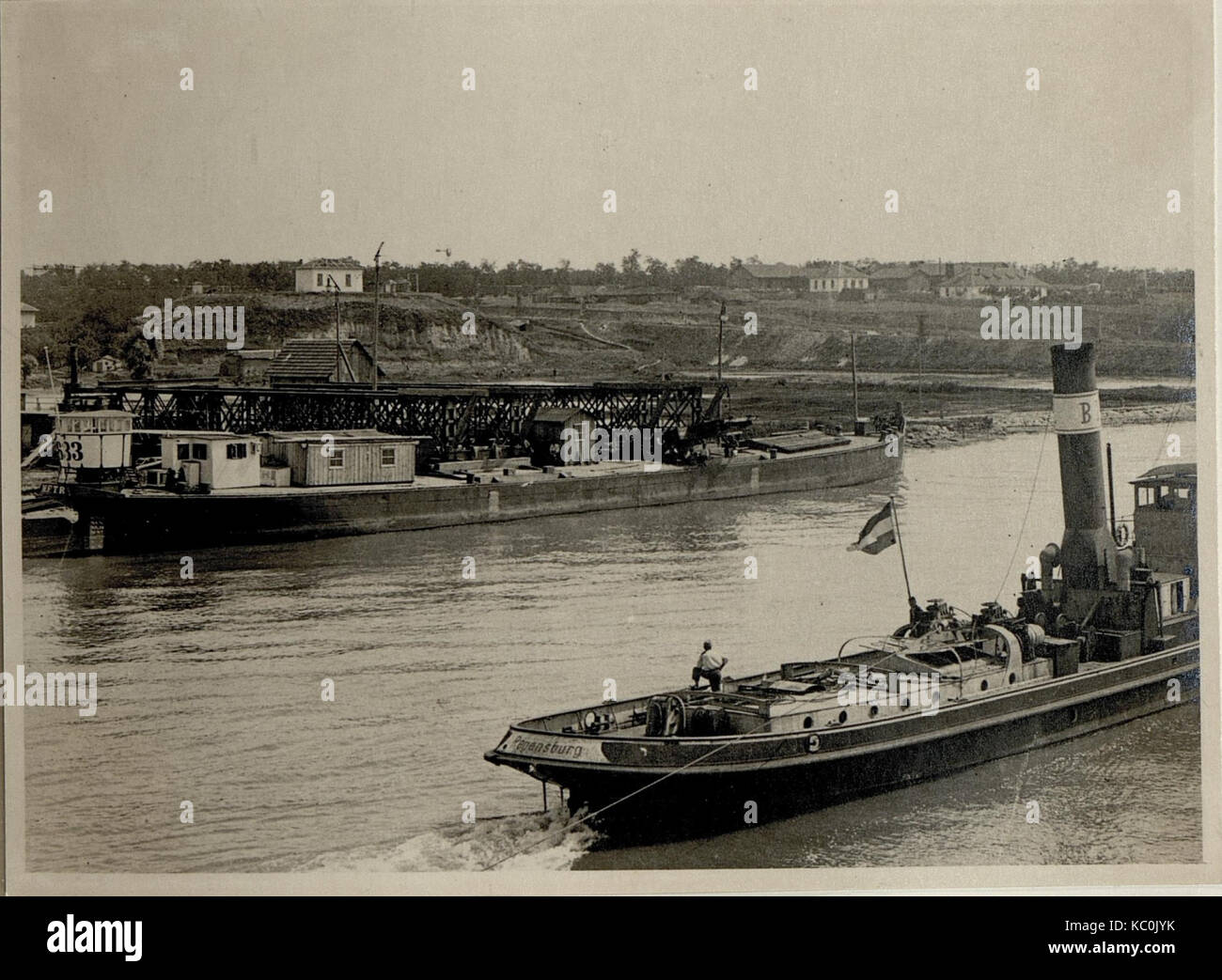 War dock hi-res stock photography and images - Alamy