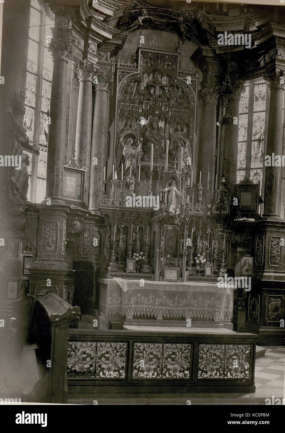 Maria Saal, Hochaltar in der Pfarrkirche. (BildID 15509802 Stock Photo ...