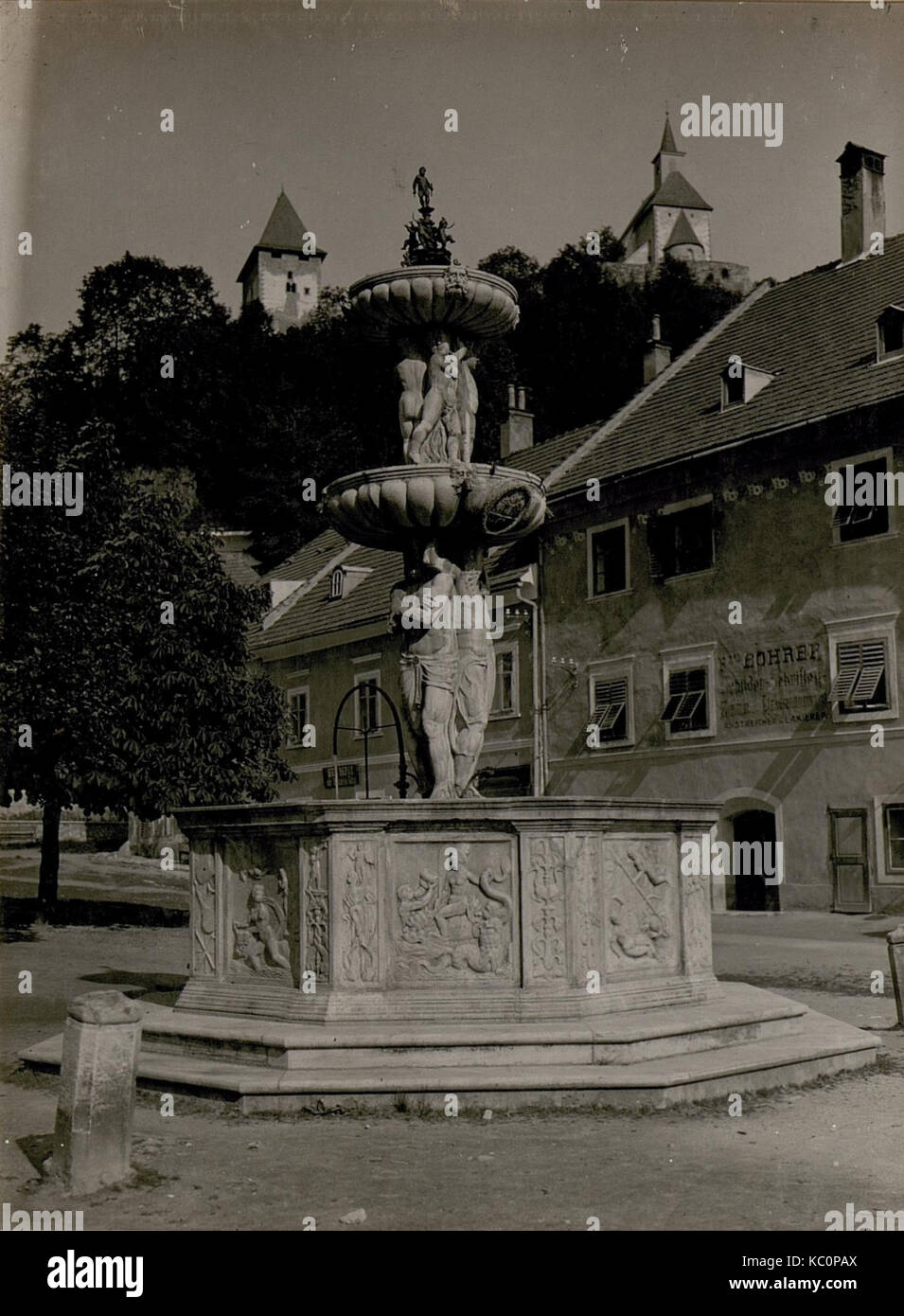 Erster weltkrieg brunnen hi-res stock photography and images - Alamy