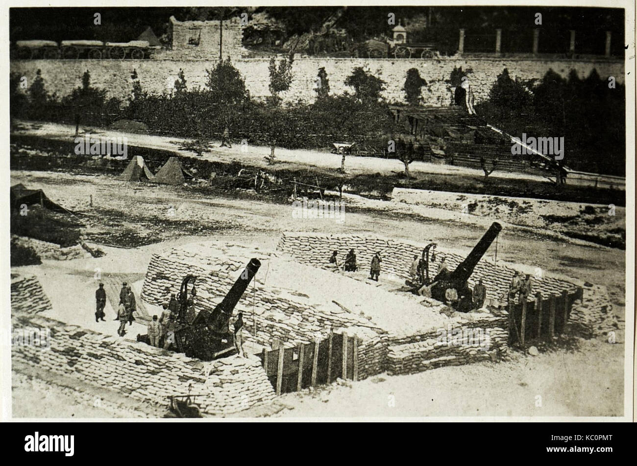 An image of a 30.5 cm artillery battery in Val Dogna, Italy, during ...