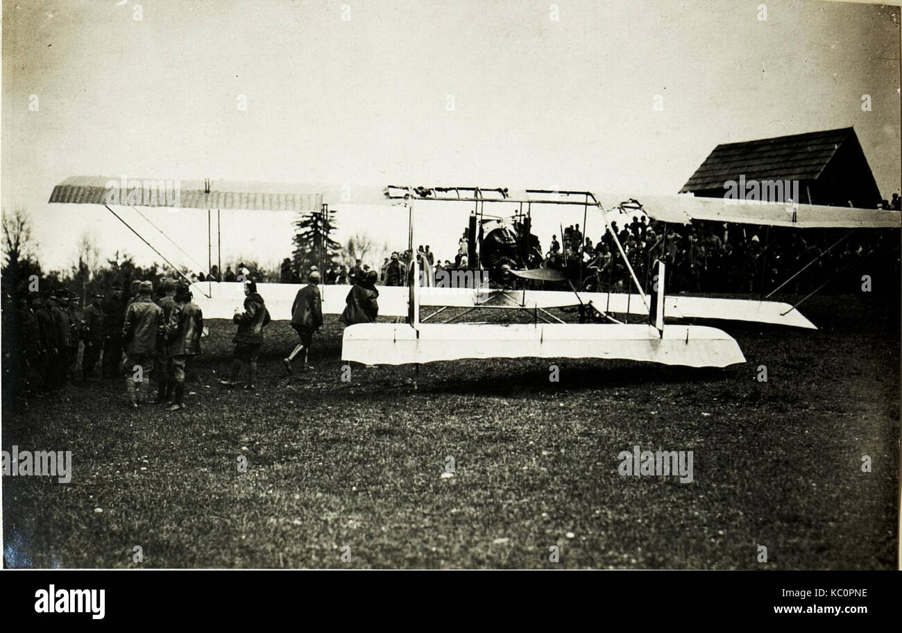 Forced landing hi-res stock photography and images - Alamy