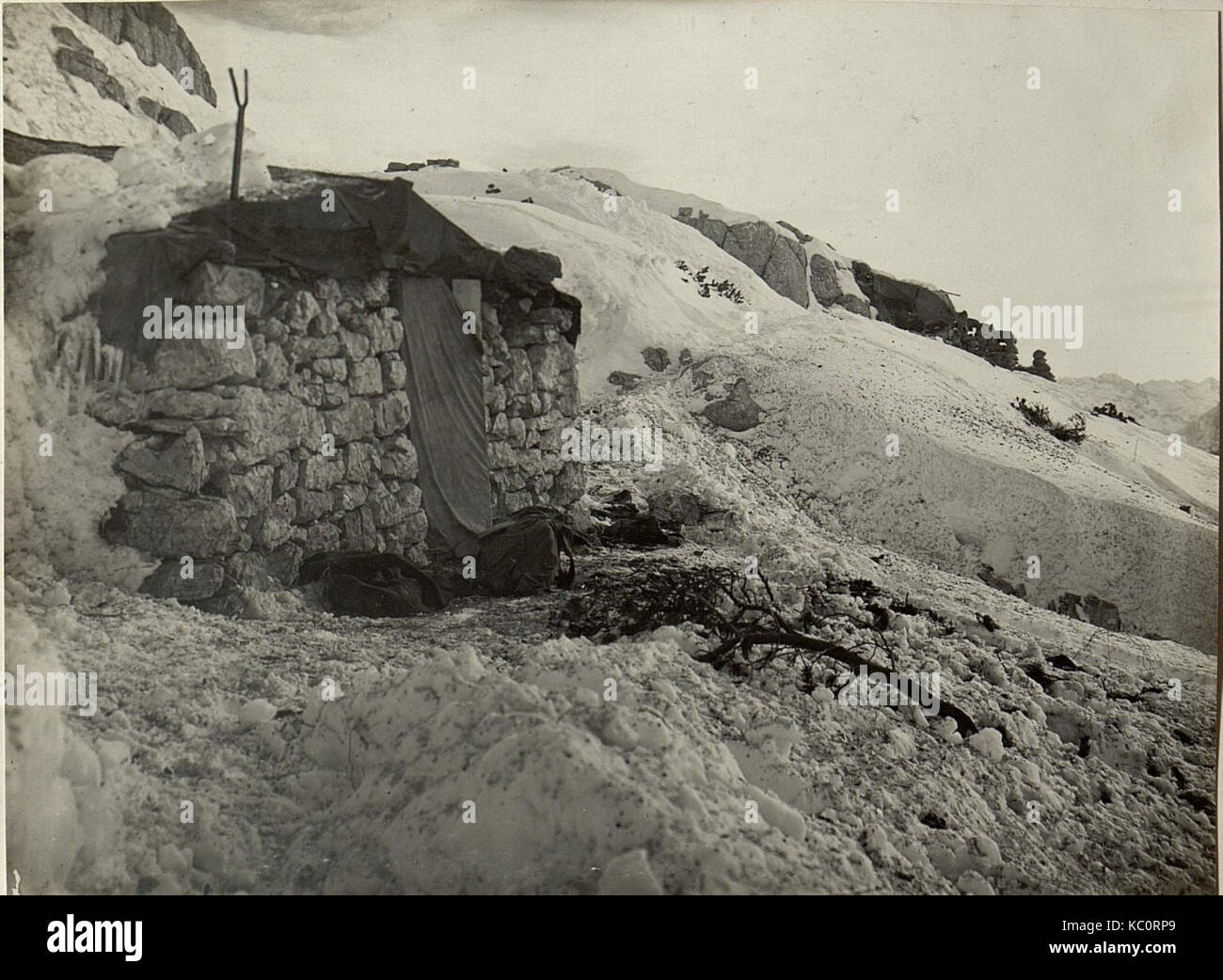 Die italienischen Feldwachen. Stellung am Sattel zwischen Rombon und ...