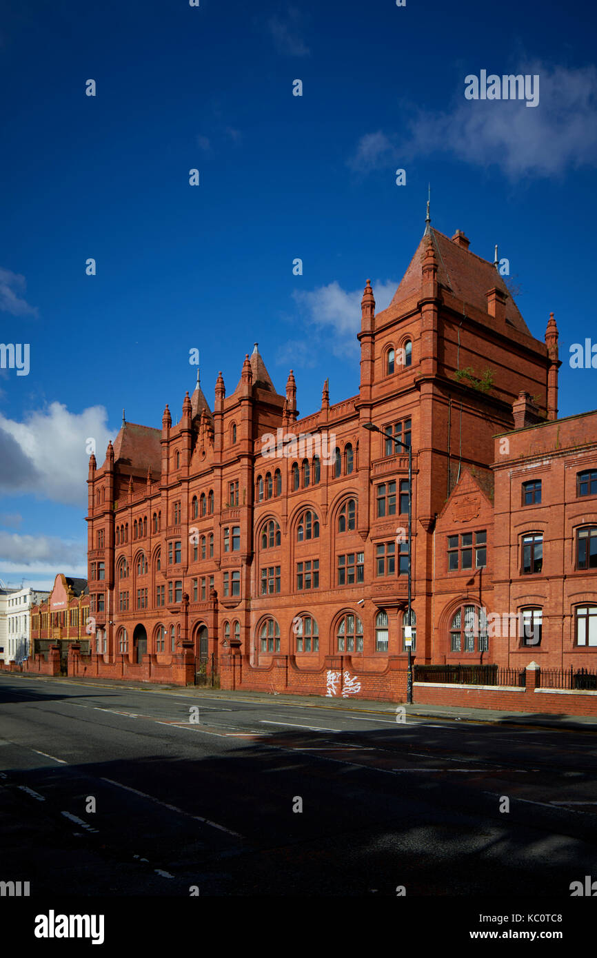 Red brick factory hi-res stock photography and images - Alamy