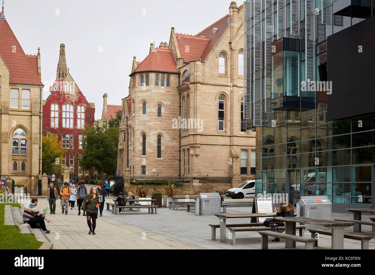 Manchester University campus The Quadrangle near Oxford Road Stock ...