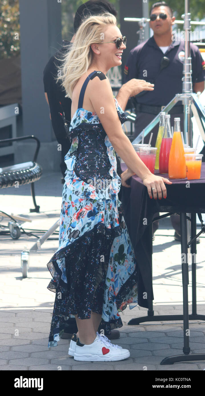 Kaley Cuoco arrives for her appearance on EXTRA TV Show with Mario ...