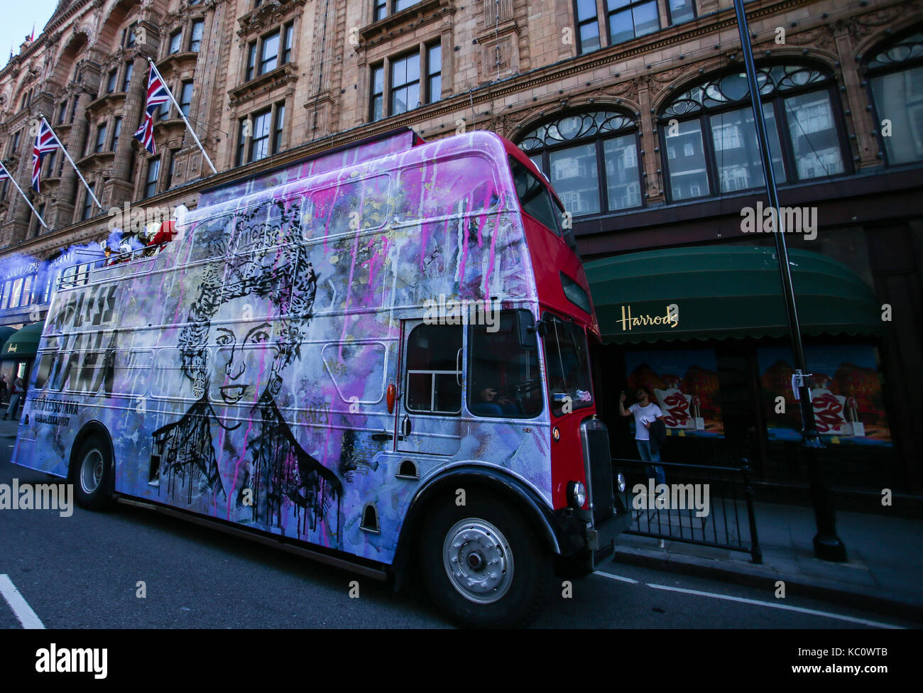 The graffiti artist Endless has wrapped an old London bus with an image ...