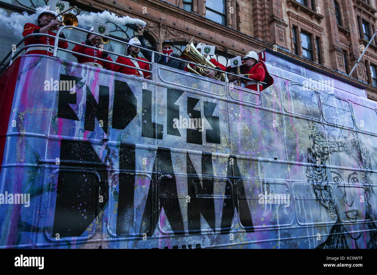 The graffiti artist Endless has wrapped an old London bus with an image ...