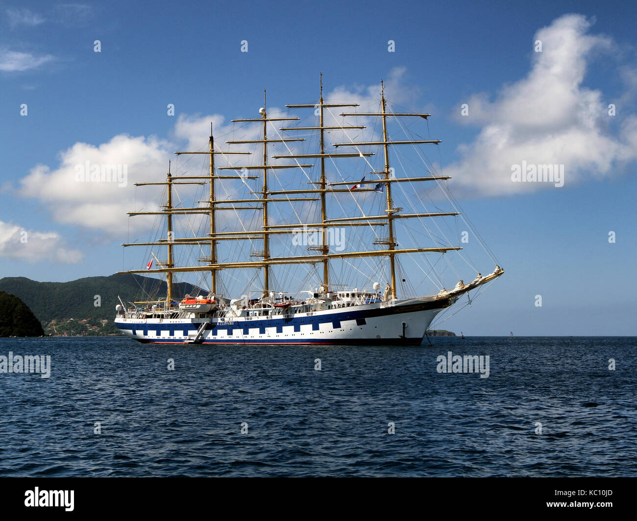 Sailing ship square rigger hi-res stock photography and images - Alamy