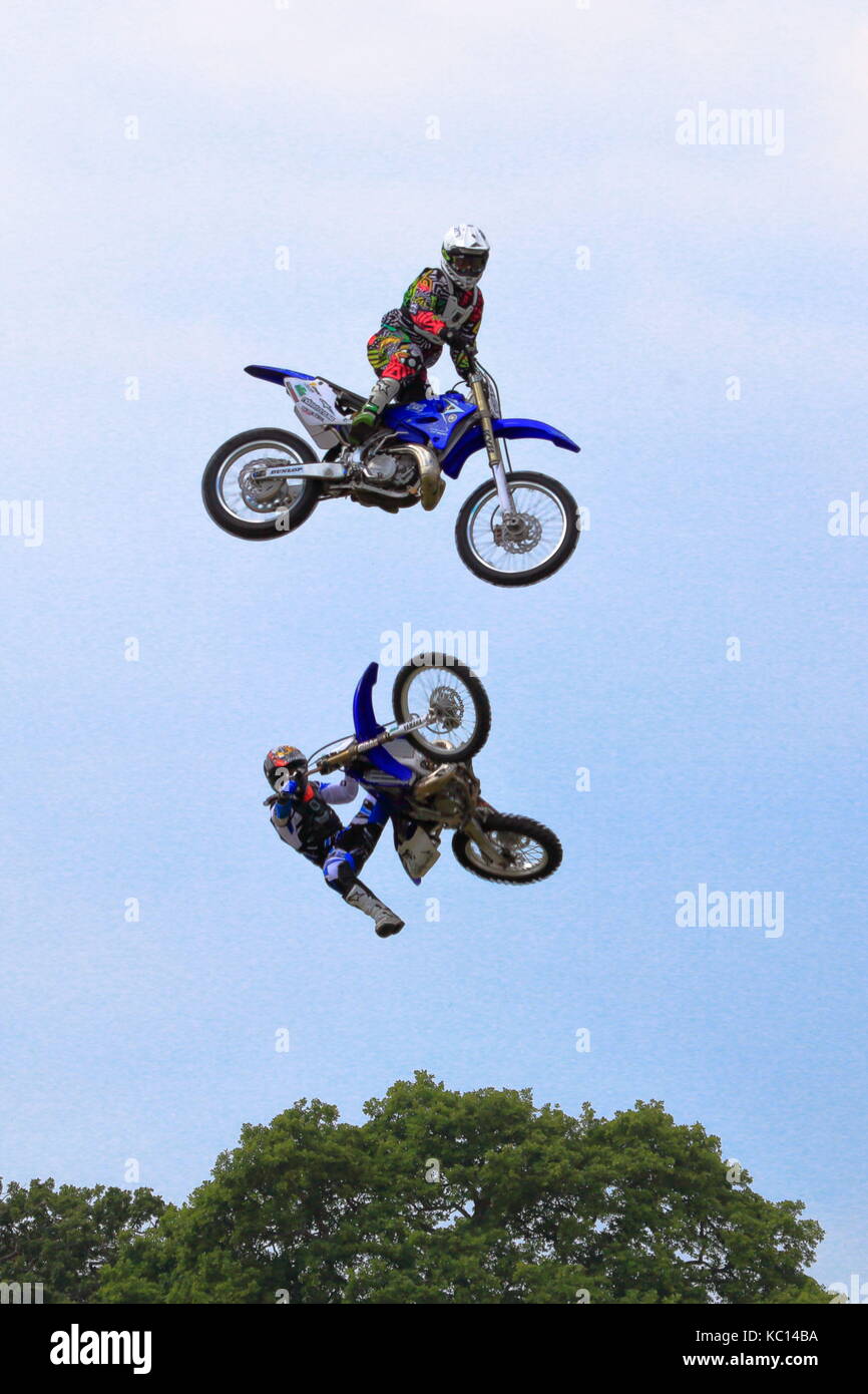 Motorcycle aerobatic stunts hi-res stock photography and images - Alamy