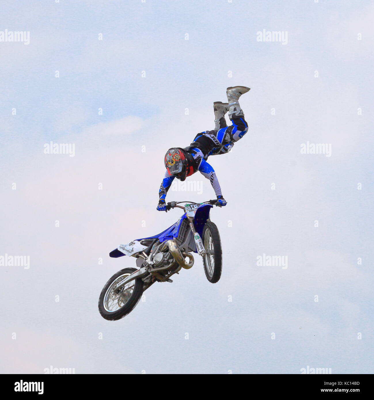 Motorcycle aerobatic stunts hi-res stock photography and images - Alamy