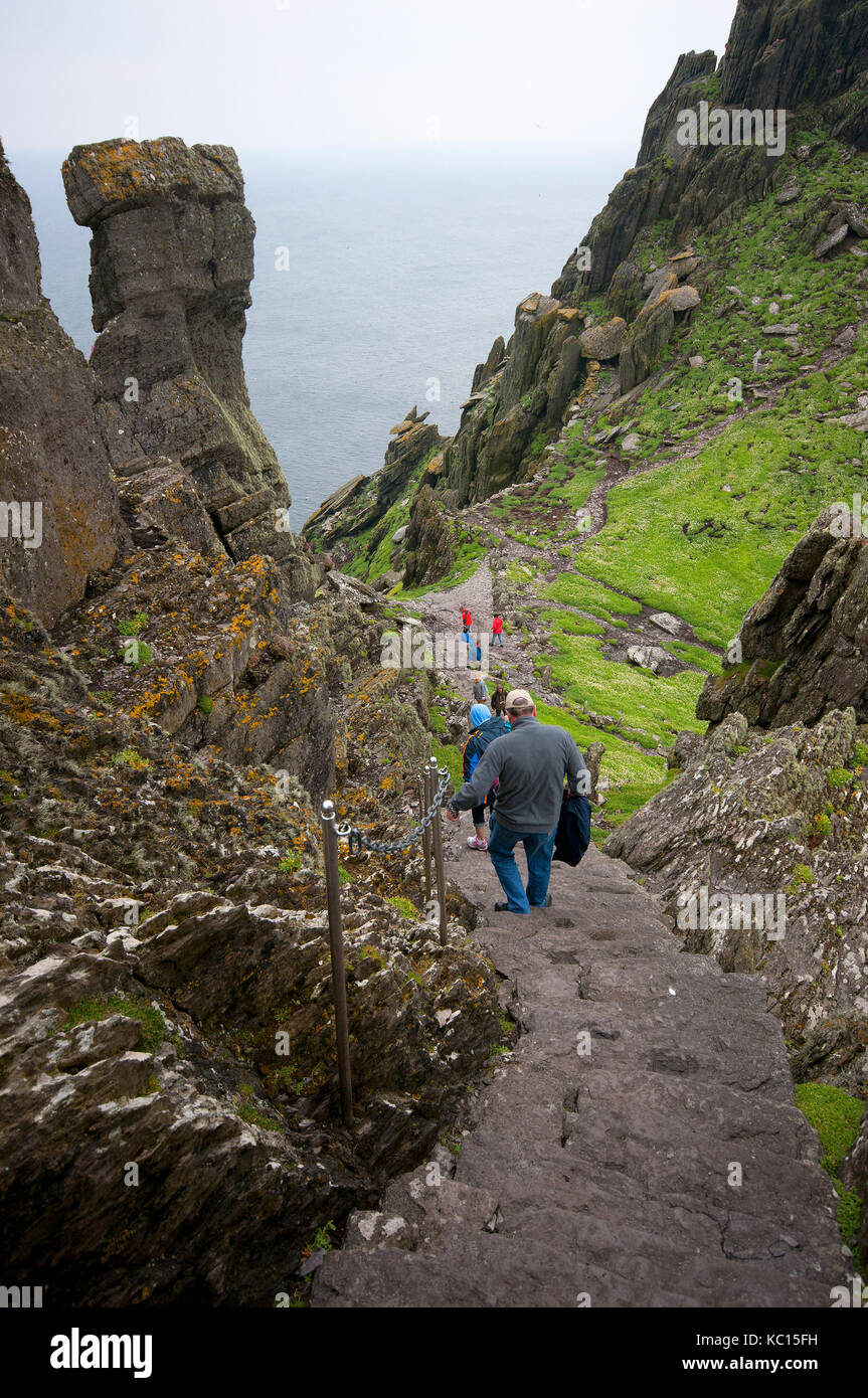 Skelligs and mist hi-res stock photography and images - Alamy
