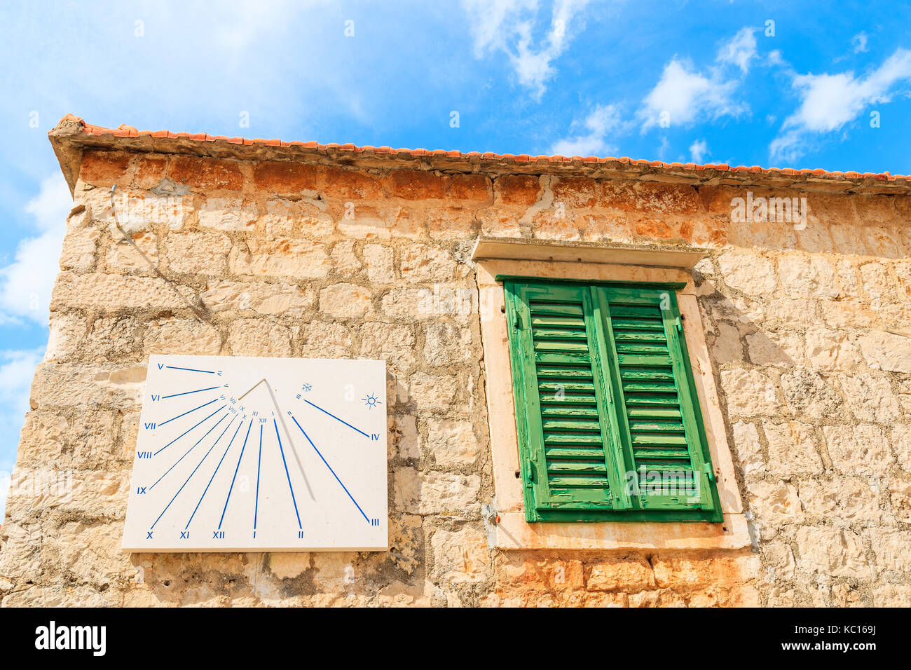 Sun 2017 hi-res stock photography and images - Alamy