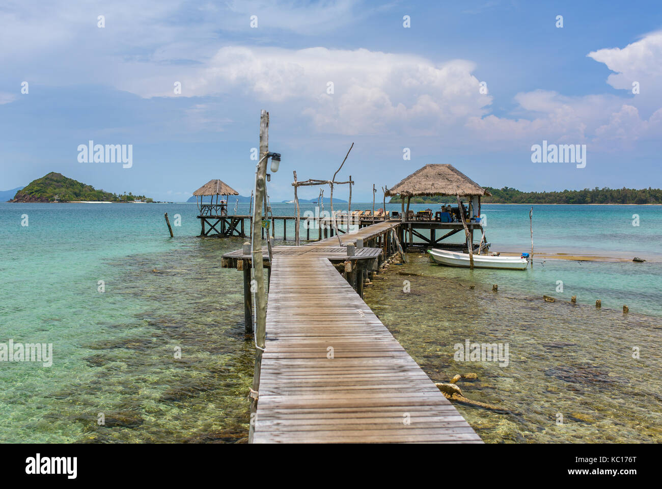 Tropical island pier hi-res stock photography and images - Alamy