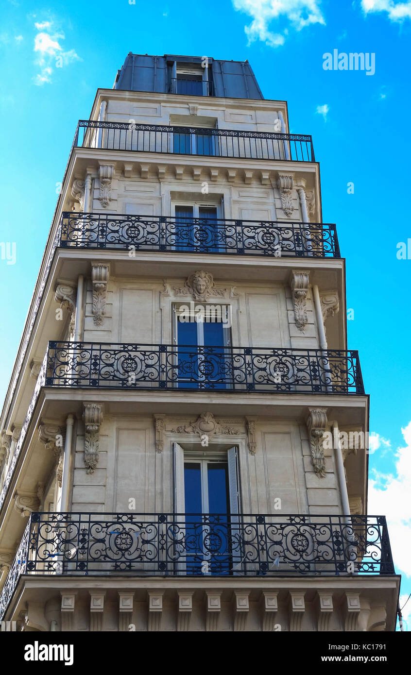 The traditional facade of Parisian building, France Stock Photo - Alamy