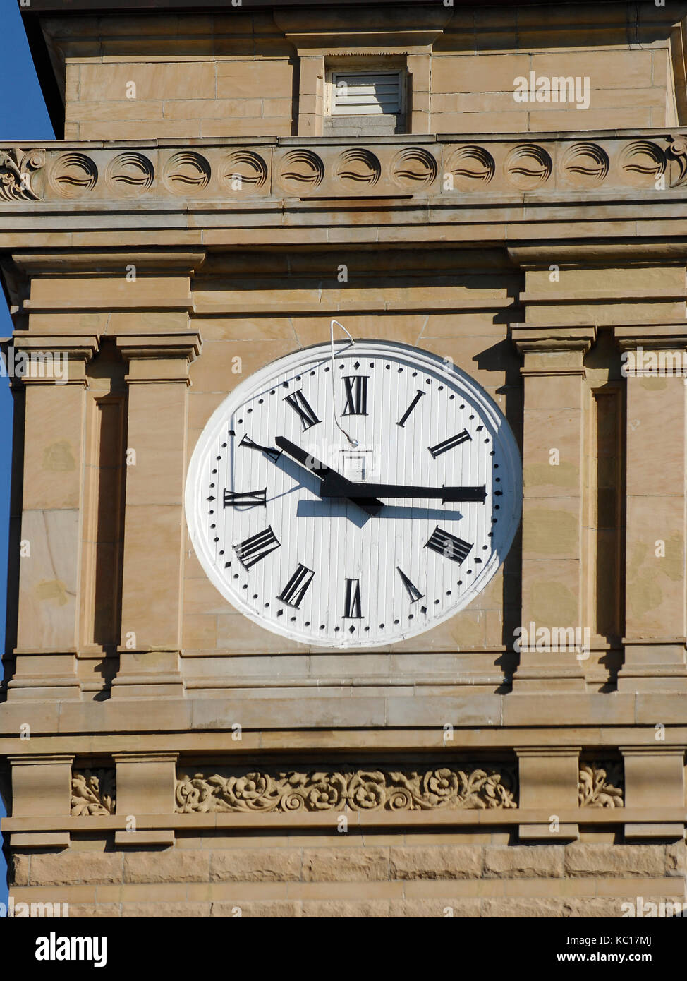 Courthouse with clock tower and blue sky Stock Photo - Alamy