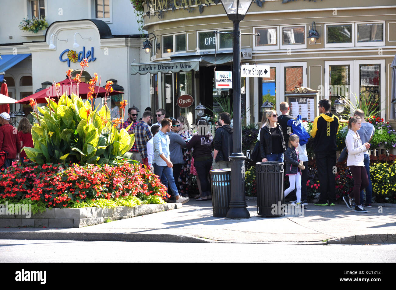 Niagara falls village hi-res stock photography and images - Alamy