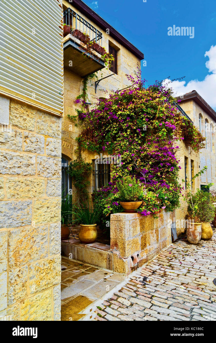 old house in Yemin Moshe district, Jerusalem, Israelin Stock Photo - Alamy