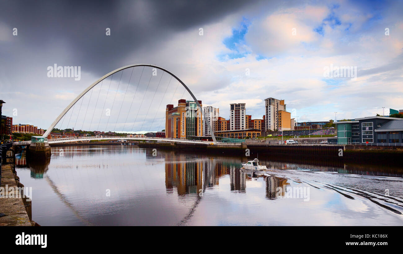 Tilt bridge hi-res stock photography and images - Alamy