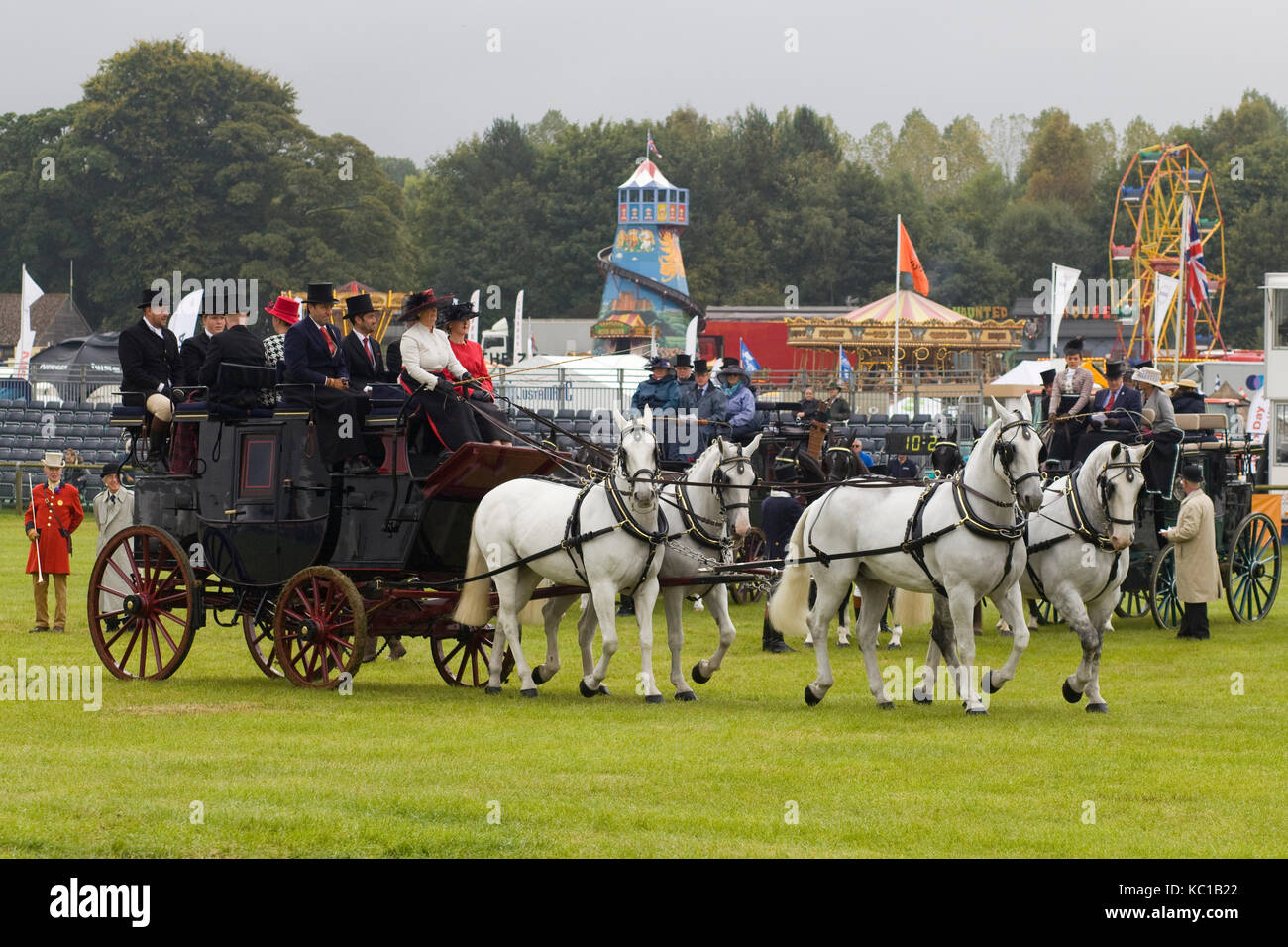 horses drawing a Victorian 8 seater Omnibus Carriage Stock Photo - Alamy