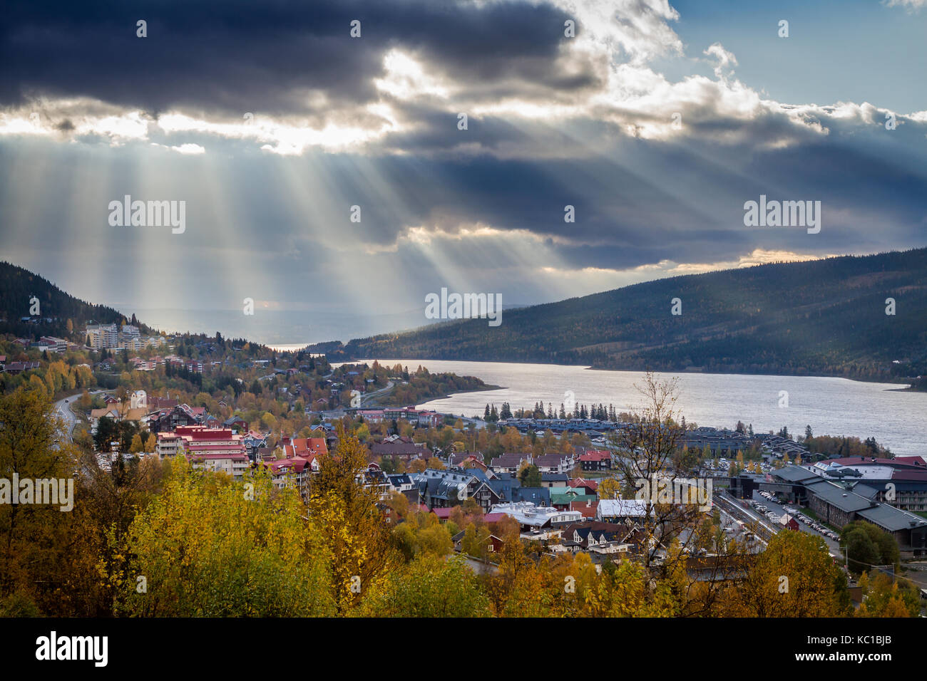 sun rays above åre Stock Photo - Alamy