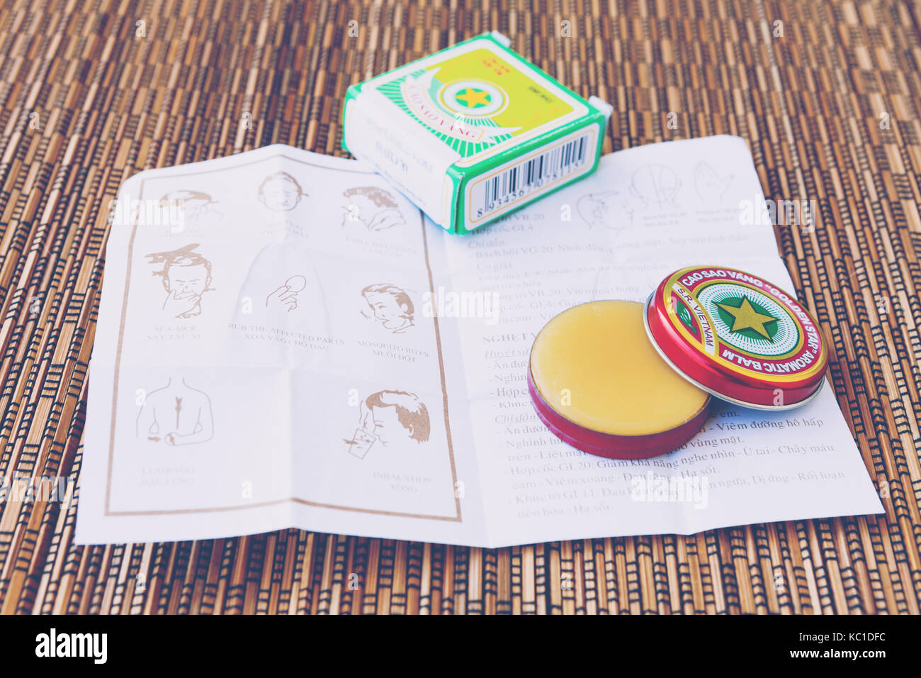 Vietnamese traditional golden star balm "Cao Sao Vang Stock Photo - Alamy