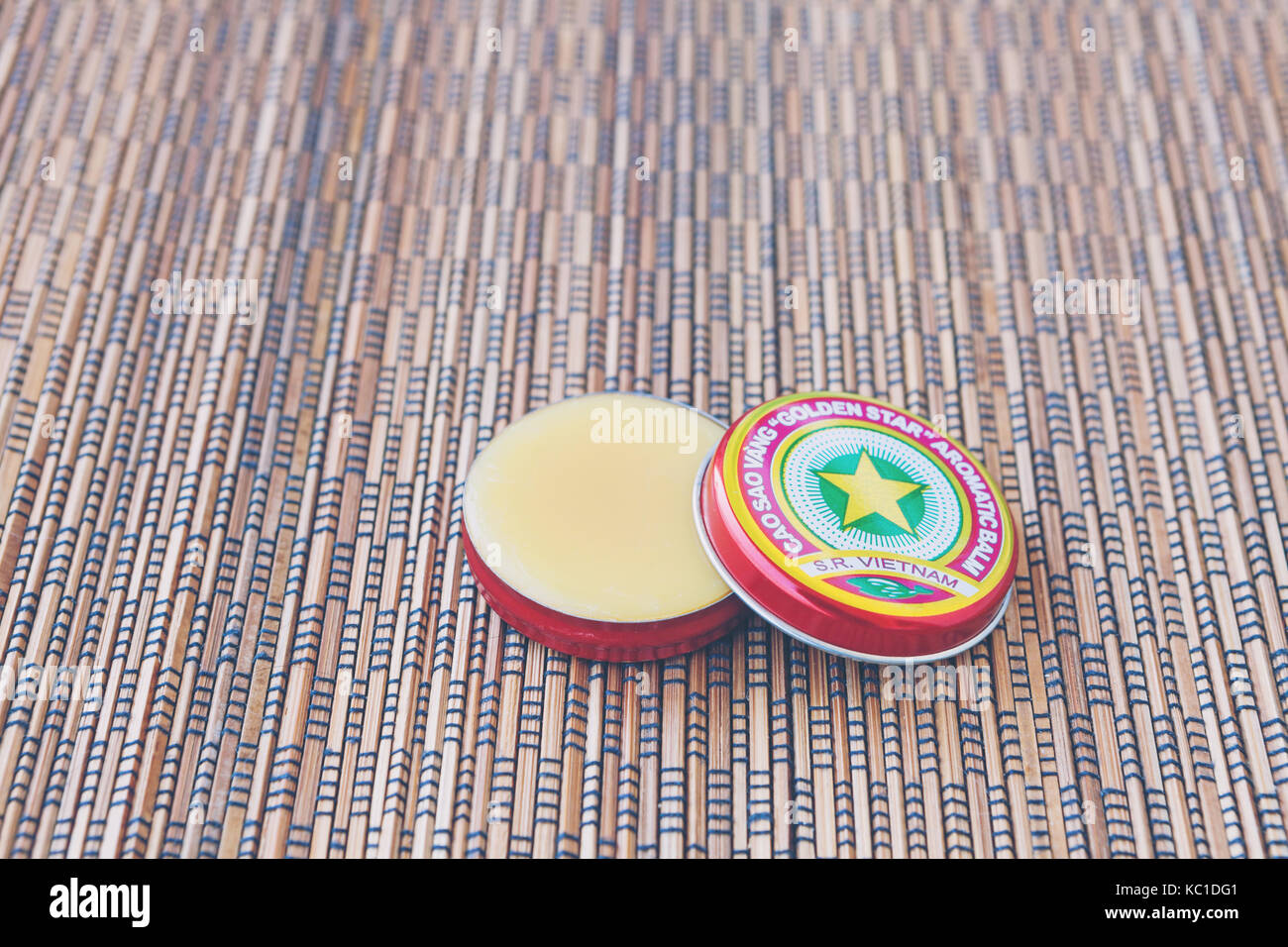 Vietnamese traditional golden star balm "Cao Sao Vang Stock Photo - Alamy