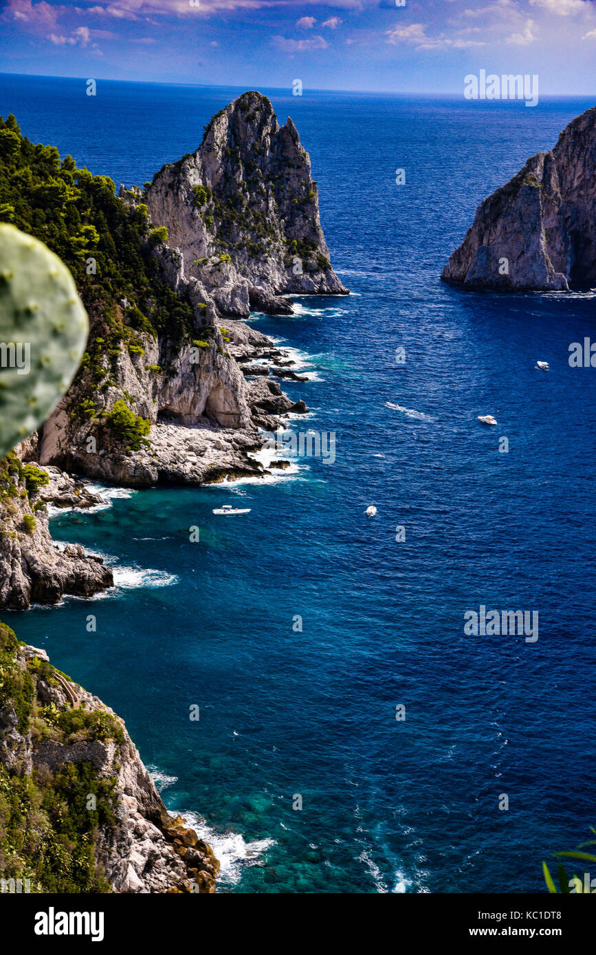 Rock formations southern italy hi-res stock photography and images - Alamy