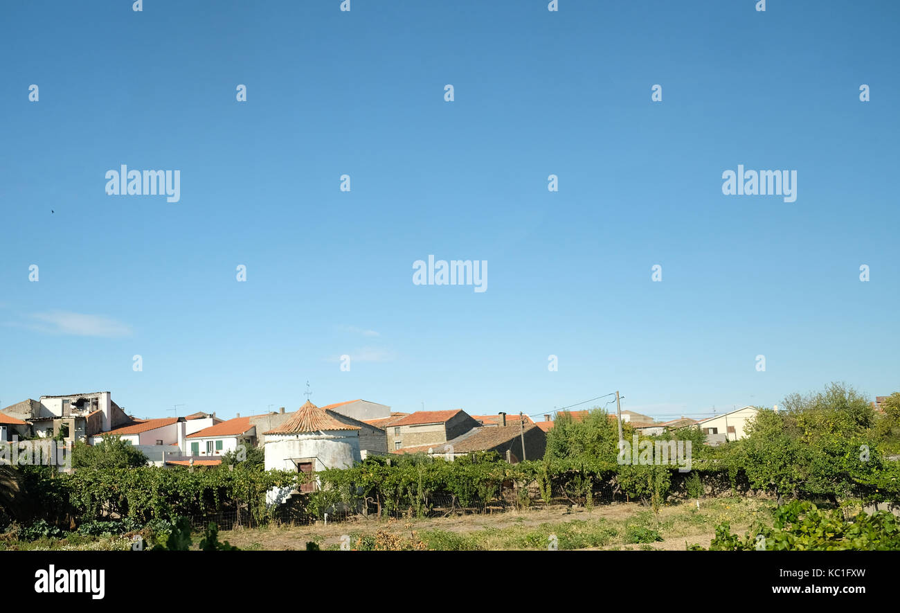 Dove cot hi-res stock photography and images - Alamy