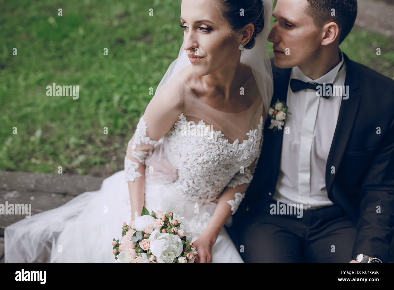 bride and groom Stock Photo - Alamy