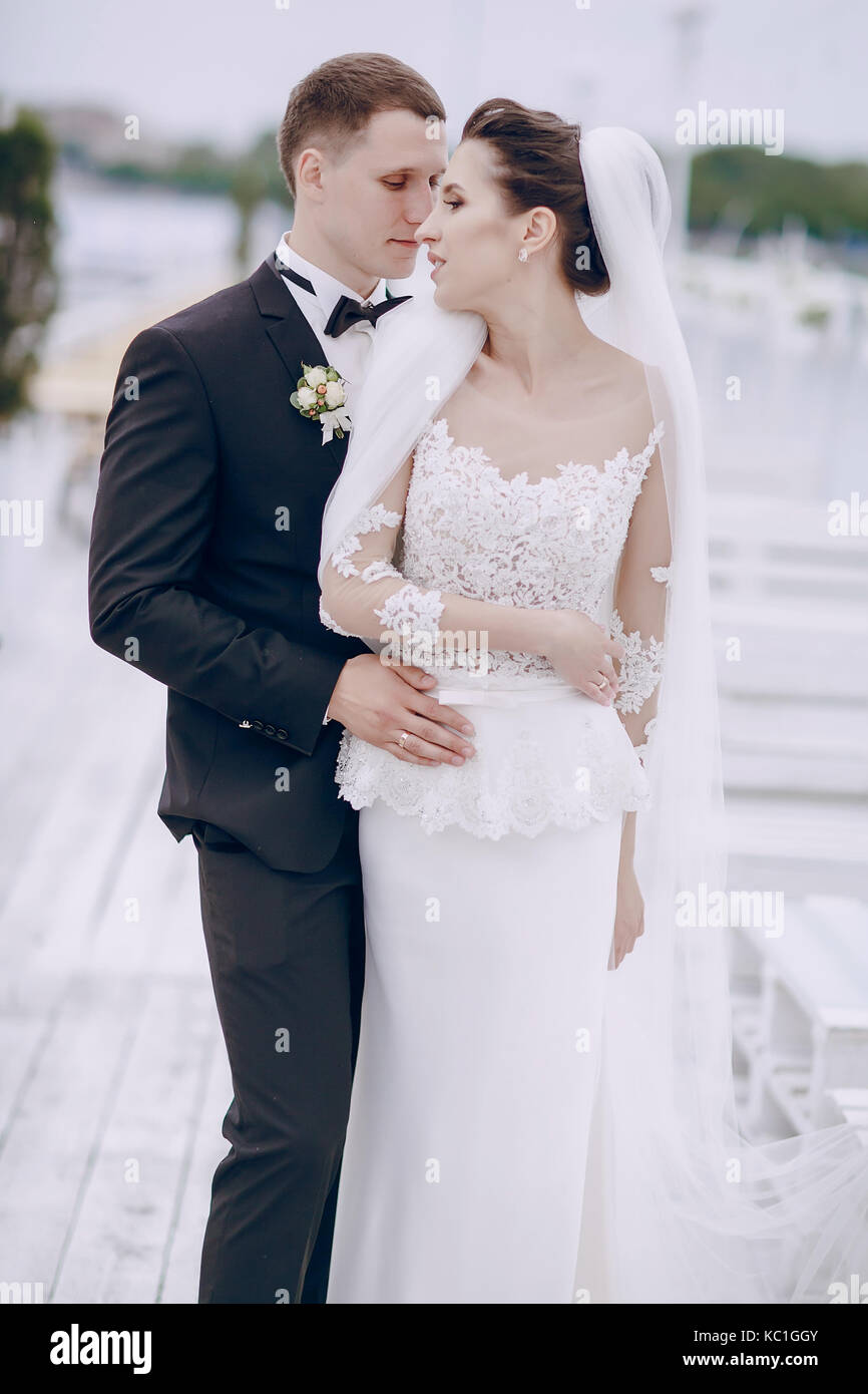 bride and groom Stock Photo - Alamy