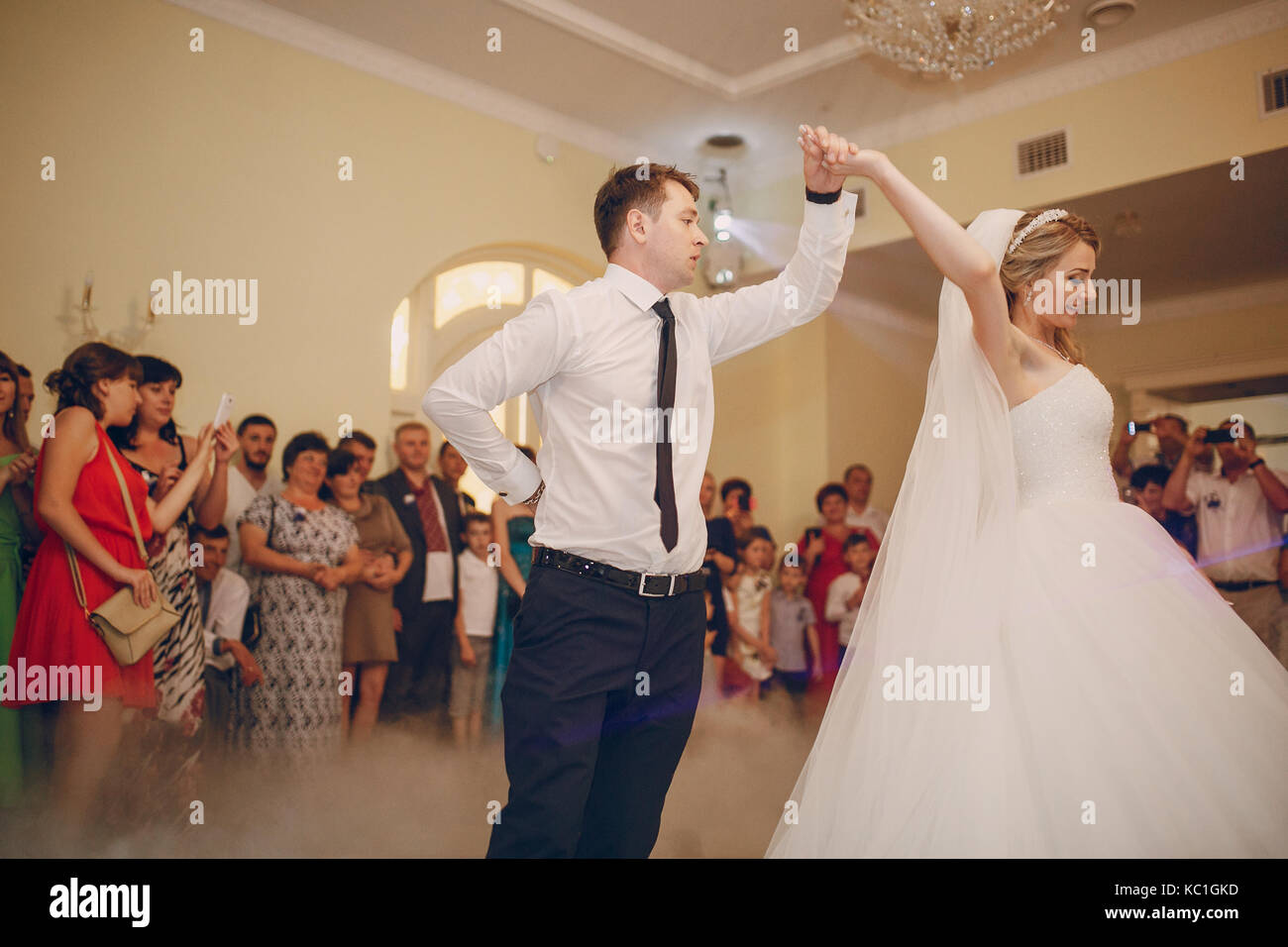 wedding first dance Stock Photo - Alamy