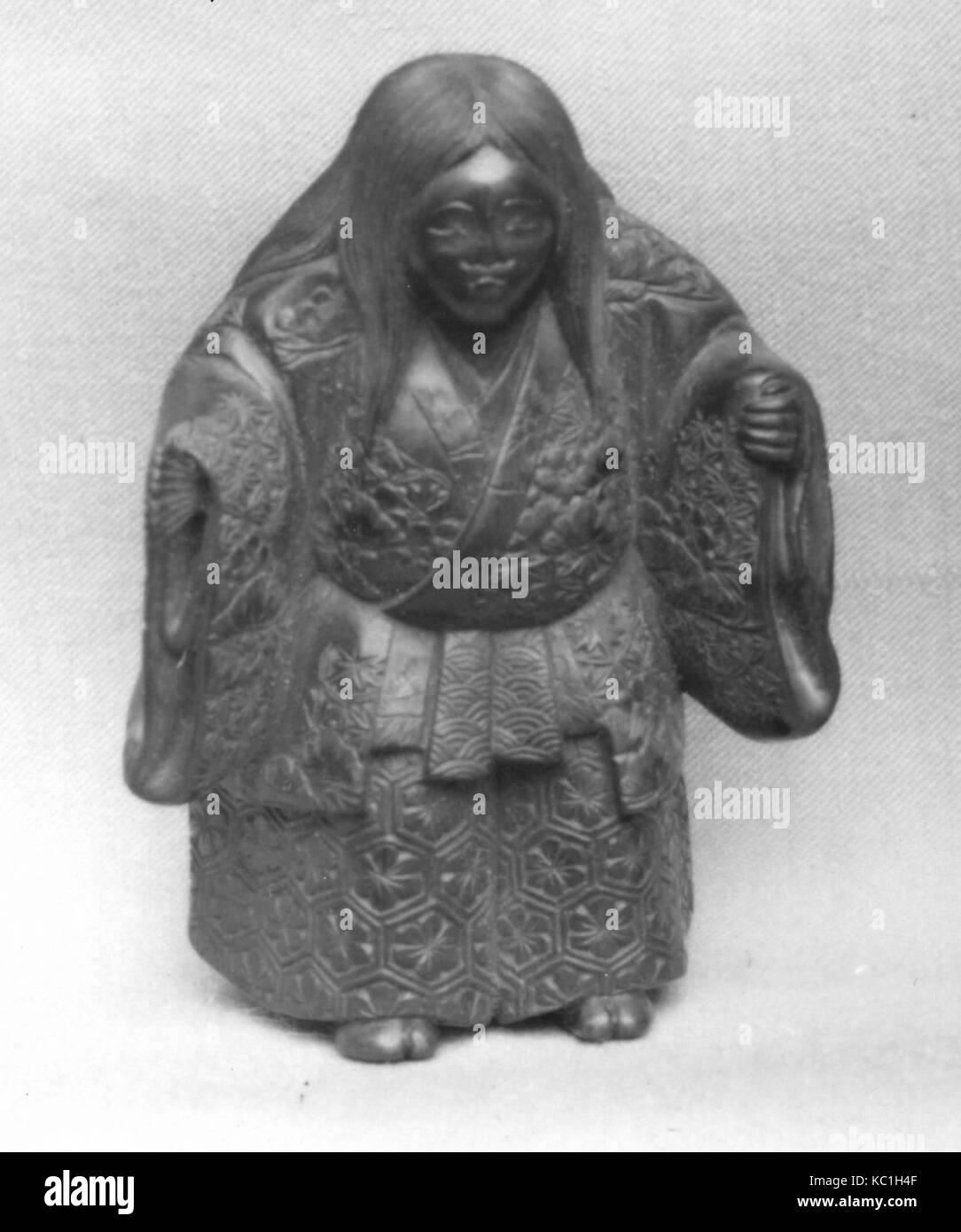 Netsuke of Noh Dancer, 19th century, Japan, Red lacquer, H. 2 in. (5.1 ...