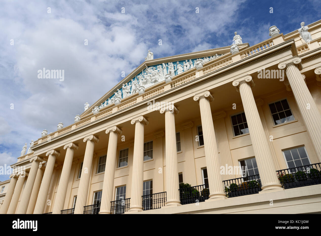 Chester terrace regents park london hi-res stock photography and images ...
