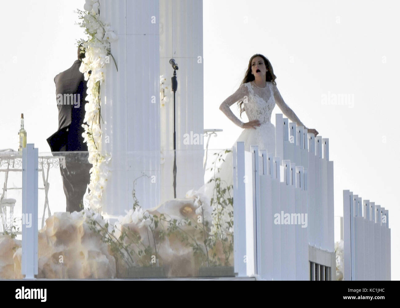 The wedding of billionaire property mogul Jeff Sutton's daughter Renee ...