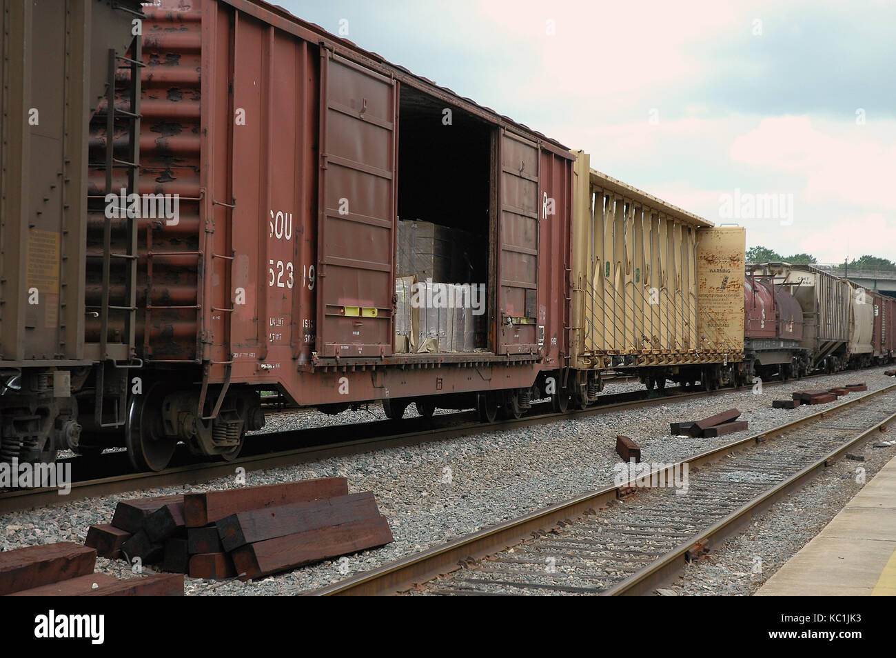 Freight train box car hi-res stock photography and images - Alamy
