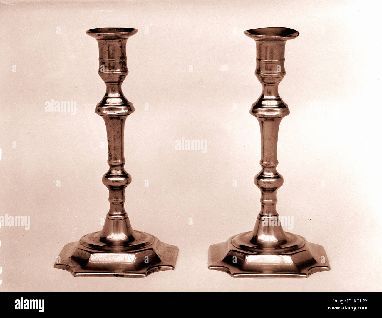Candlestick, 1725–40, Made in England, Brass, H. 8 3/8 in. (21.3 cm ...